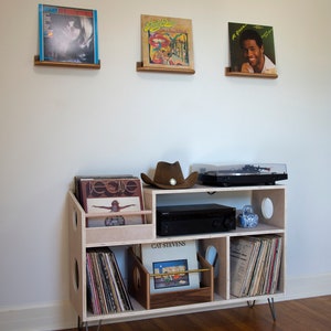 Floating WALNUT Vinyl Record Display Shelf - Etsy