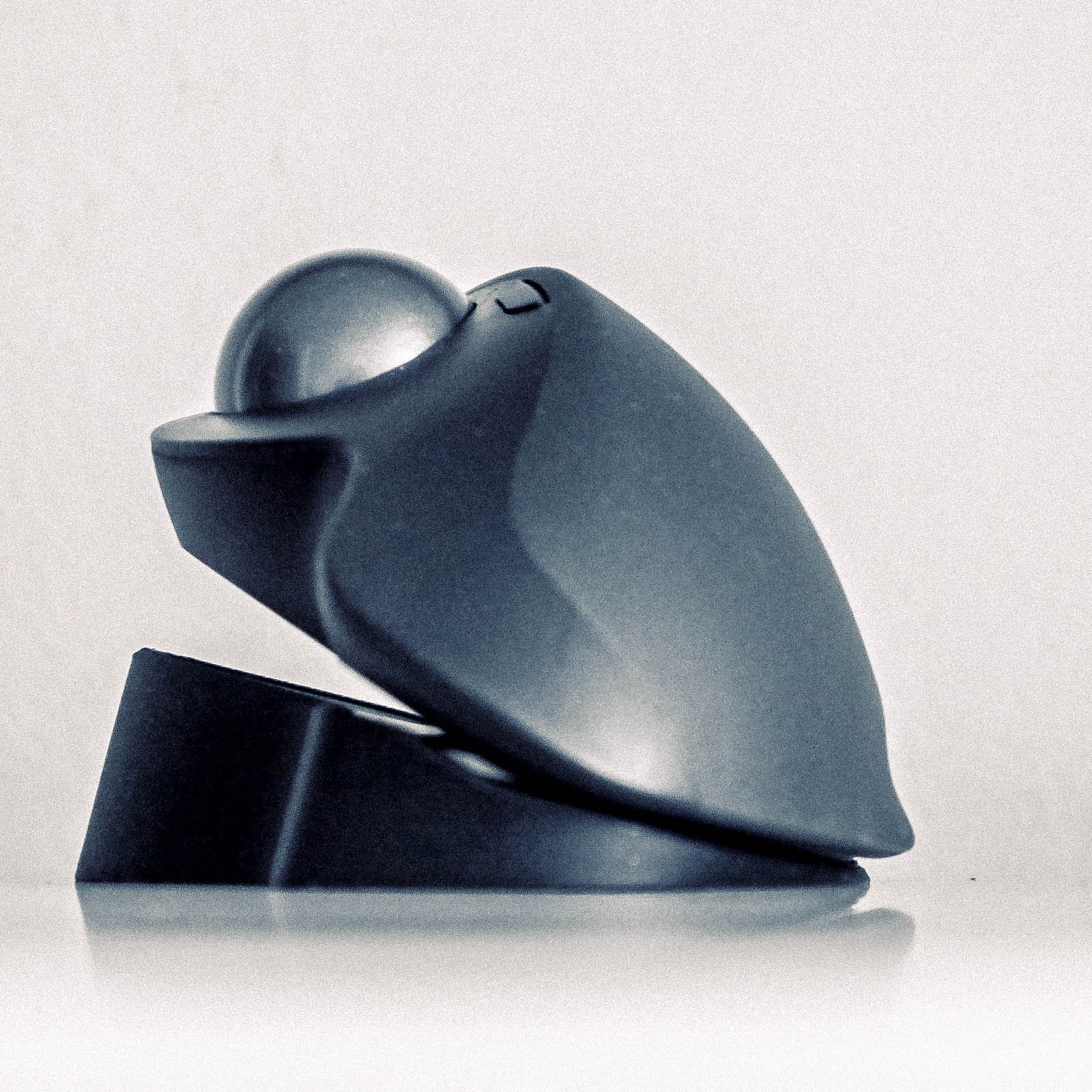 FREE SHIPPING Logitech MX Ergo 15 Degrees Base in Colour Black | Etsy