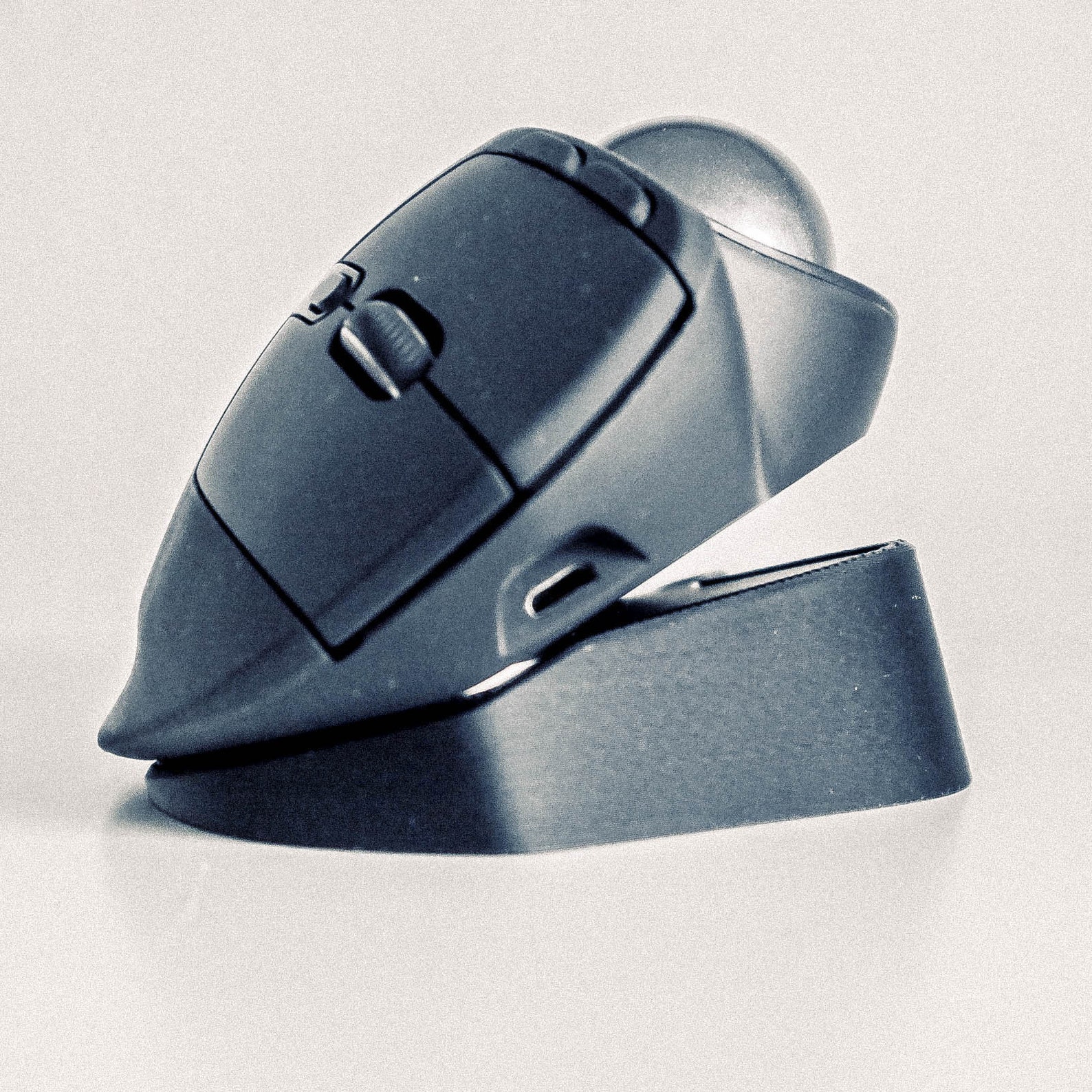 FREE SHIPPING Logitech MX Ergo 15 Degrees Base in Colour Black | Etsy