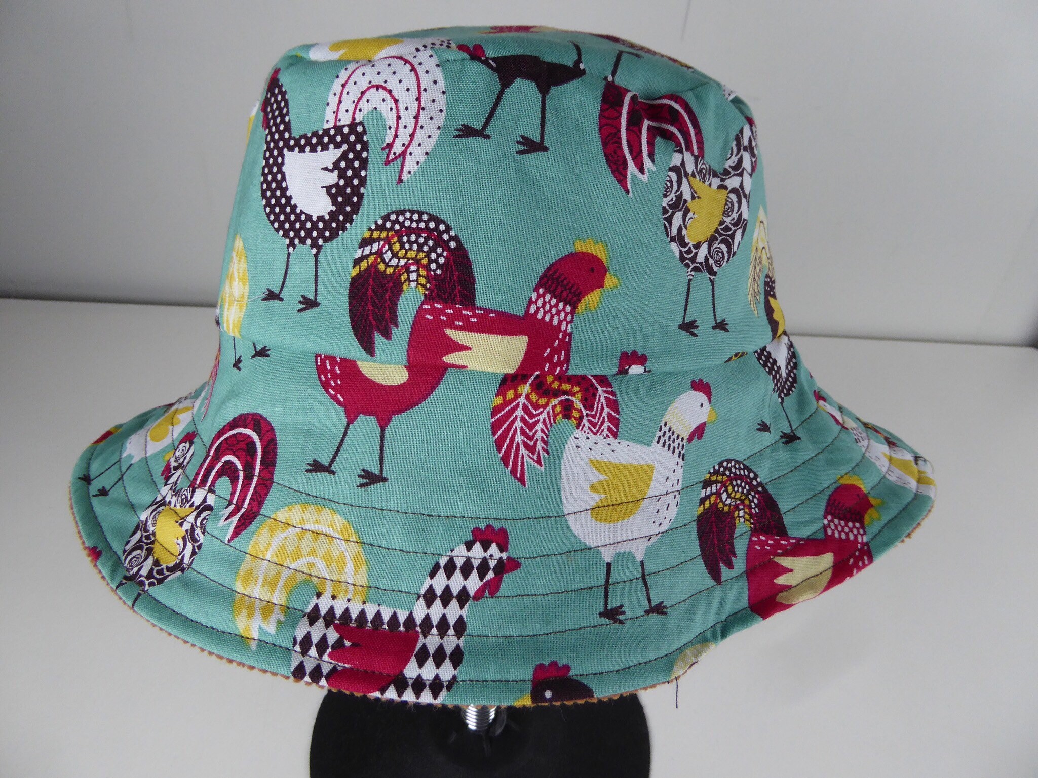Reversible Bucket Hat Roosters Chickens Hen Argyle Pattern W Stretch ...