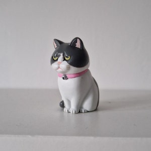 Japanese Grumpy Sitting Cat Gashapon Toys Approx. 4cm Tall Beautifully ...