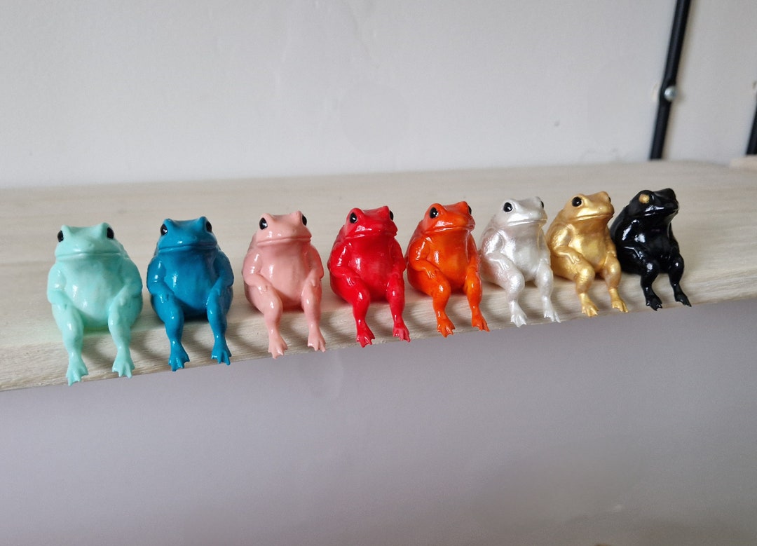 Miniature Frog Shelf Sitter Figurine – Hand Painted – Exclusive to ...