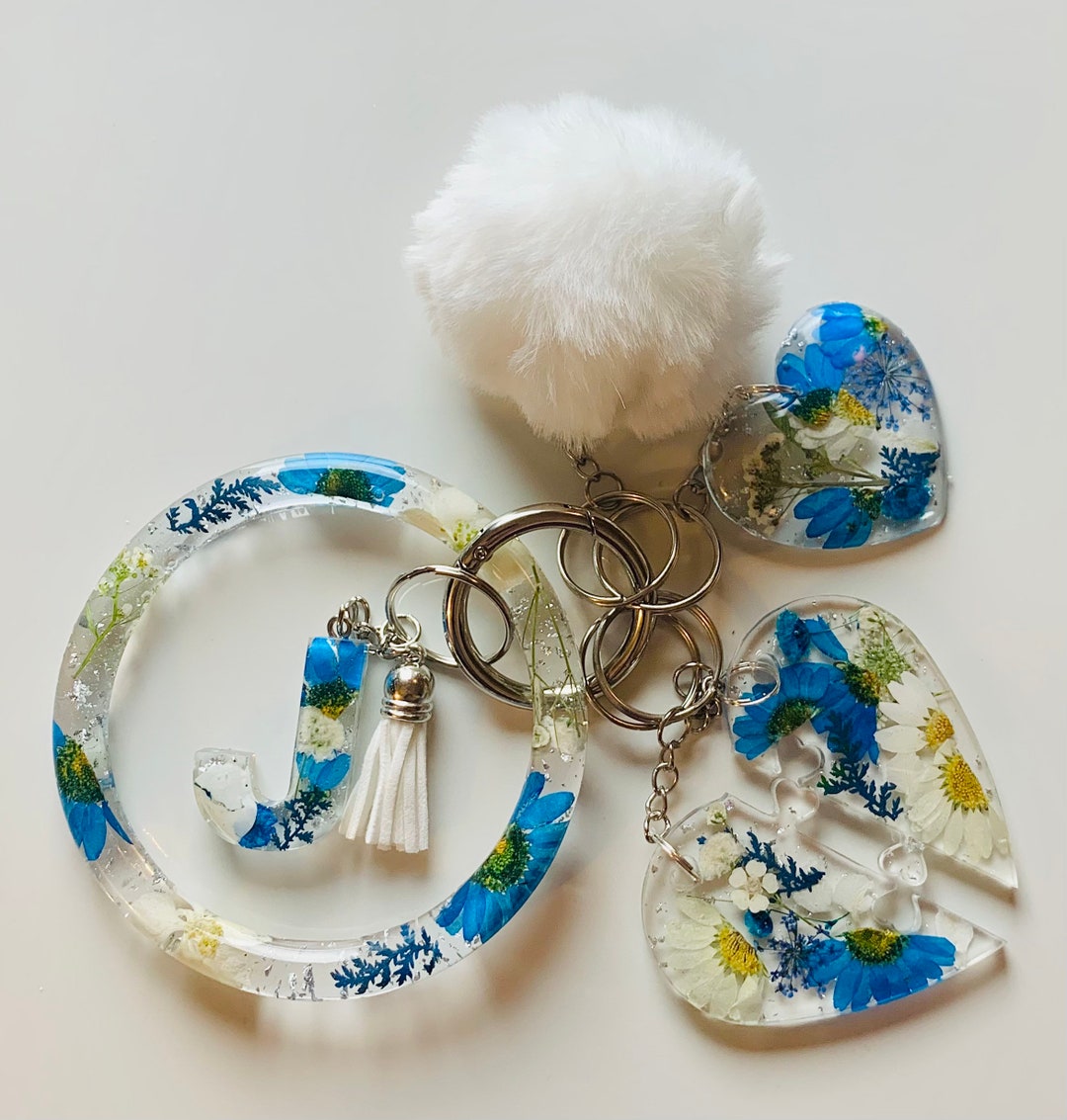 Blue & White Floral Personalized Resin Initial Keychain Set| Keychain ...