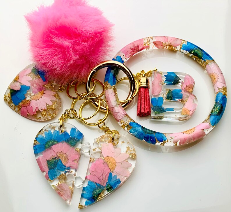 Pink/blue Floral Personalized Resin Initial Keychain Set |keychain ...