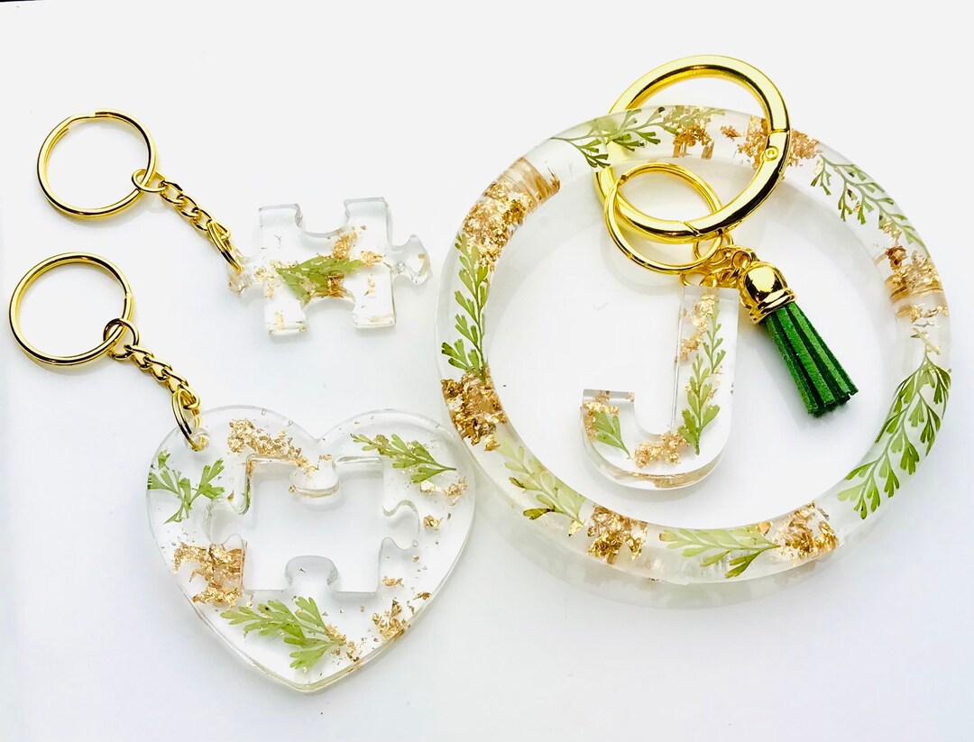 Green Leaves & Gold Flakes Personalized Resin Initial Keychain Bracelet ...