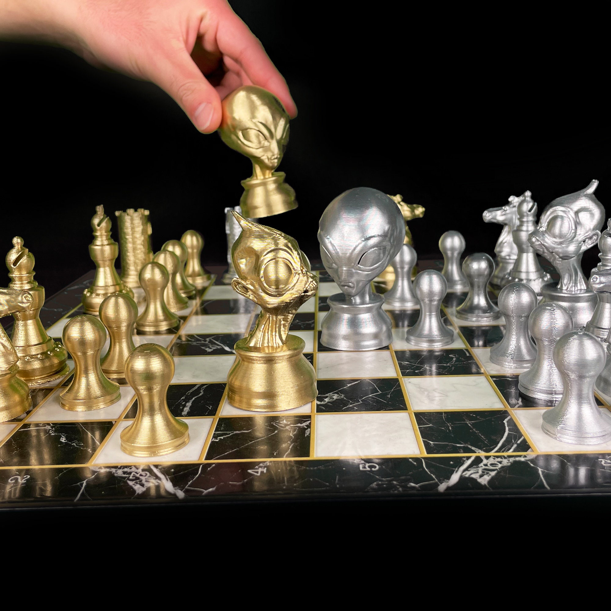 Customizable Alien Space Chess Set With Infinite Chessboard Chest ...