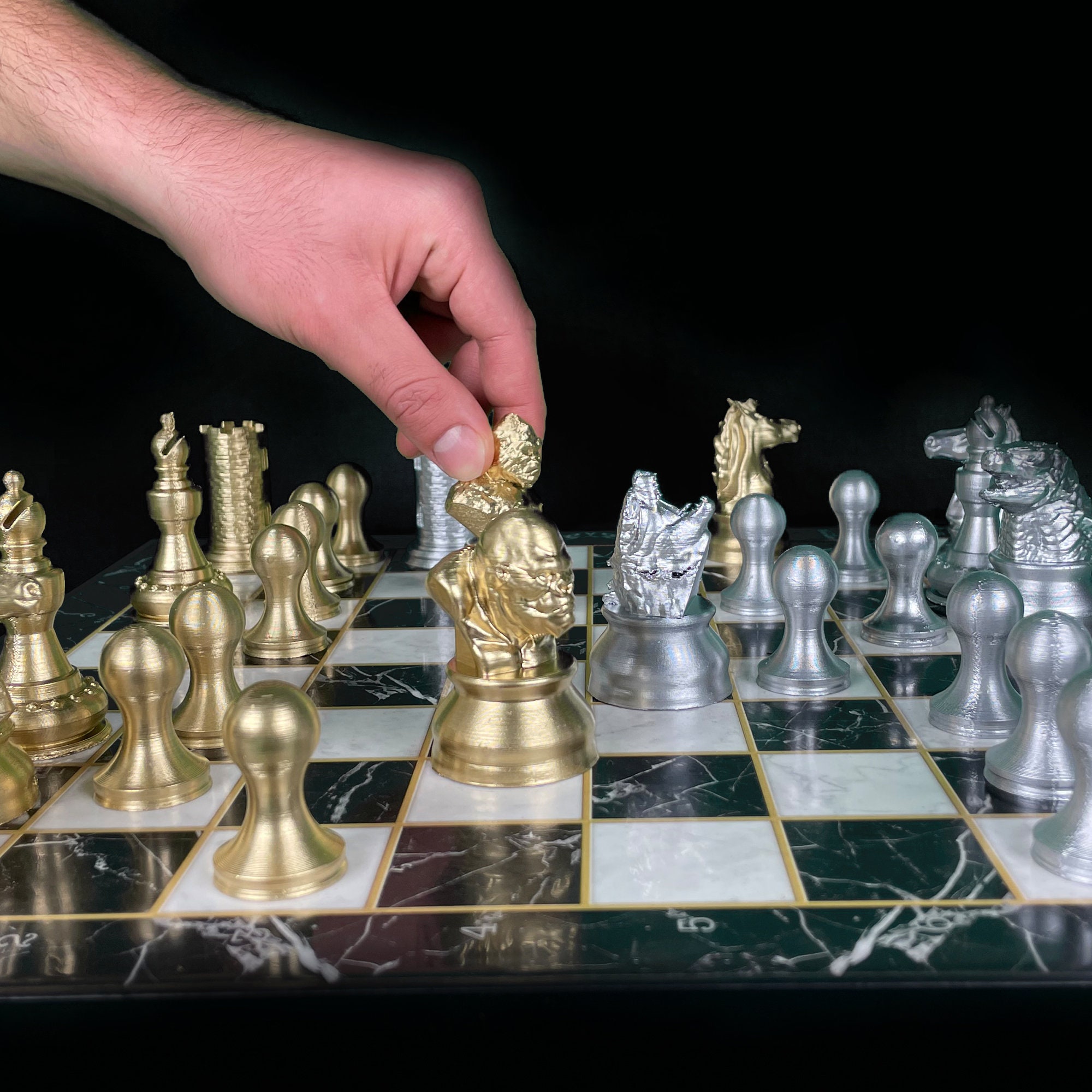 King Kong Versus Godzilla Chess Set With Chessboard Animal Chess Game ...