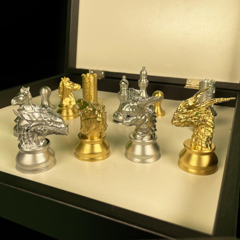 Japanese Mythological Dragon Chess Set With Chessboard Smaug Chess Set ...