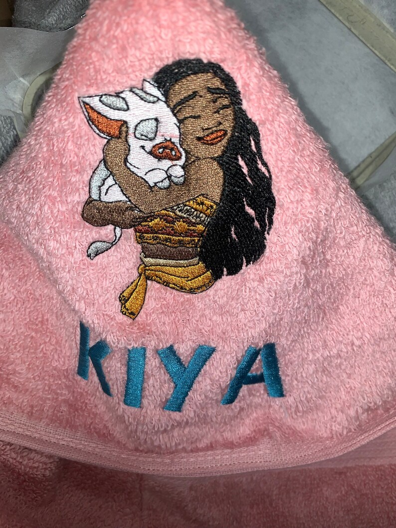 Moana Hug Pua Machine Embroidery Design, Princess Moana Machine ...