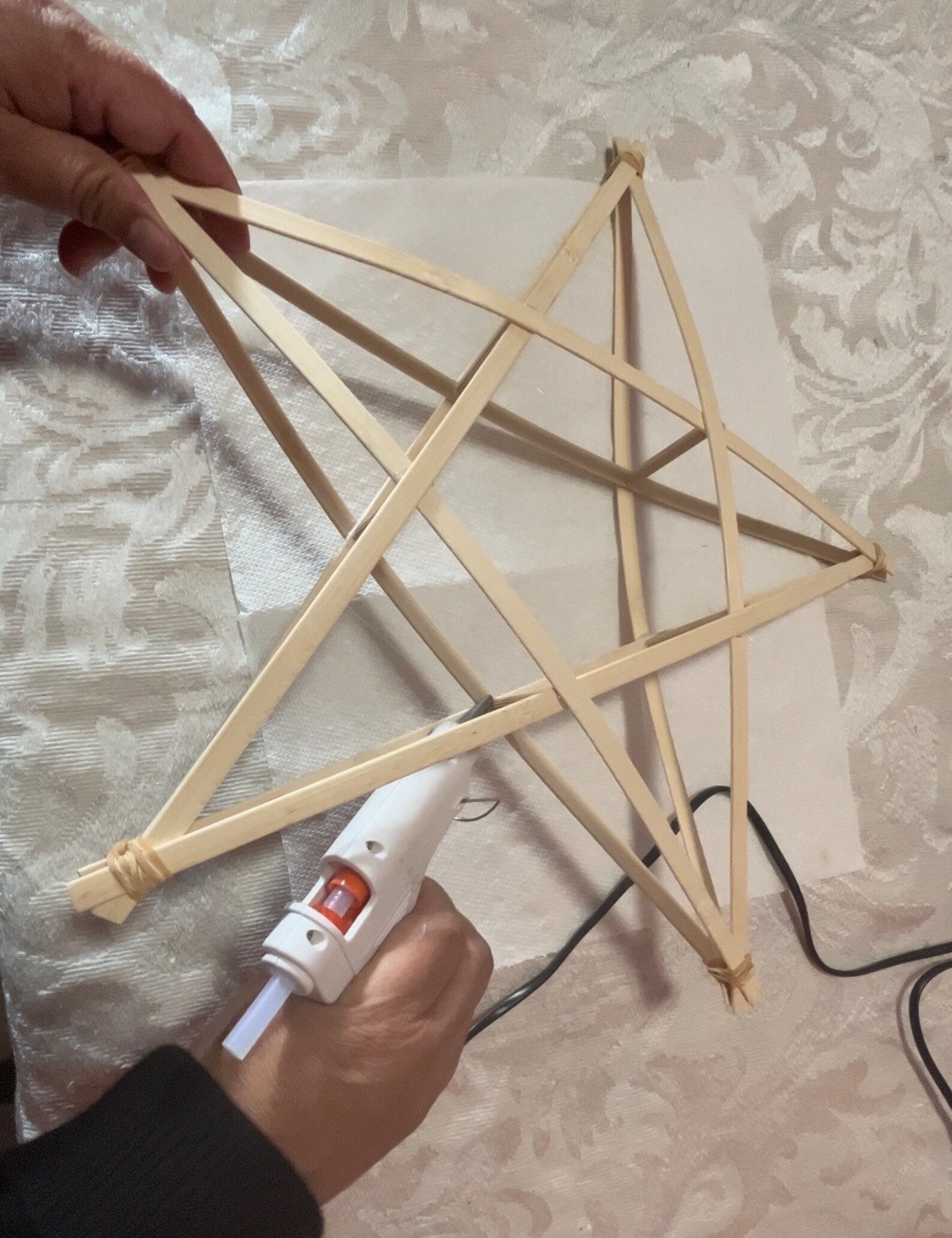DIY the Art of Making Your Own Philippine Christmas Holiday Parol Kit ...