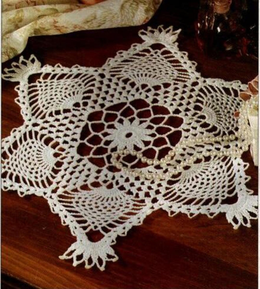 STUNNING Vintage Crochet Doily Pattern Round Pineapple Cluster Star ...