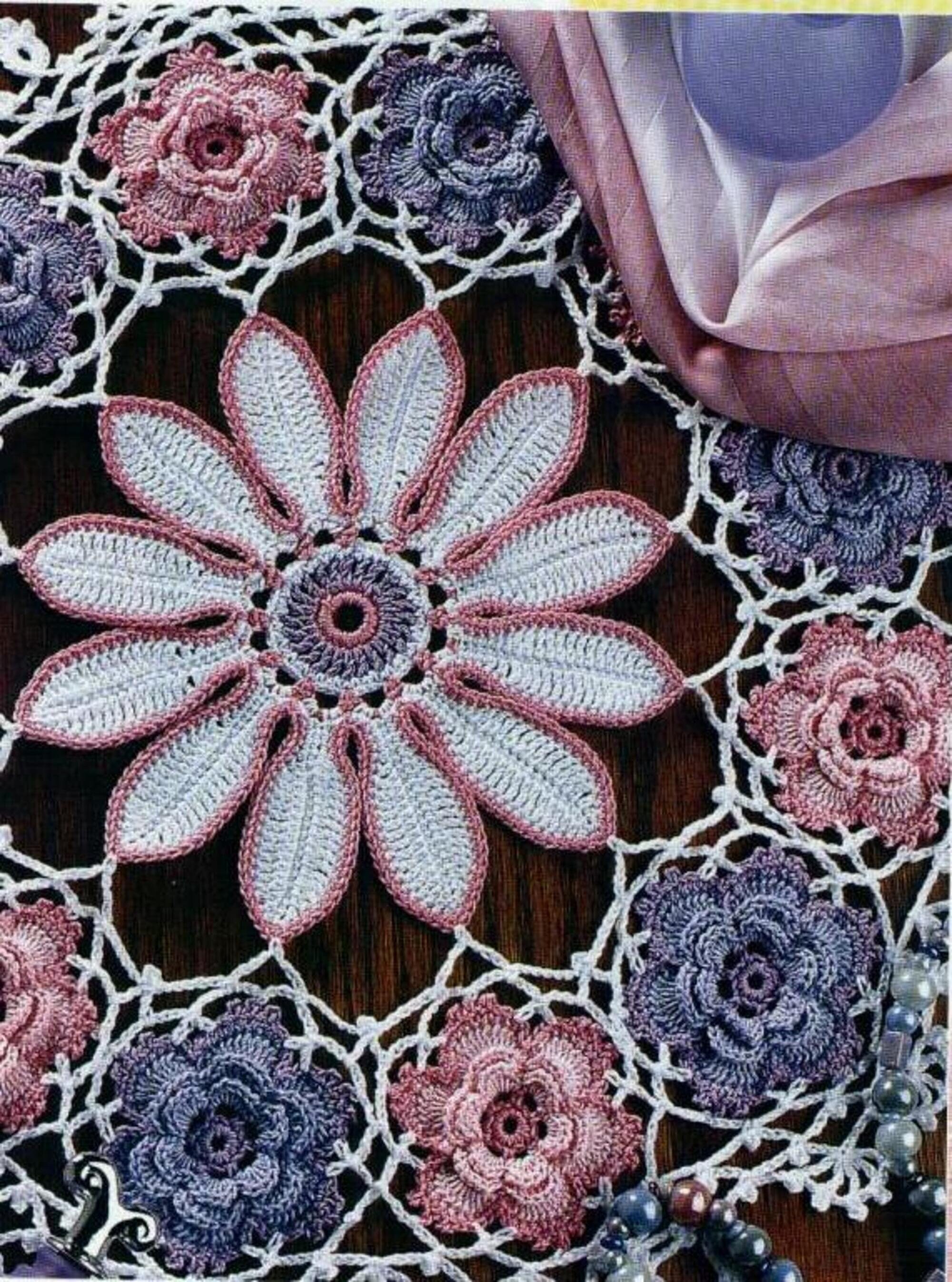 STUNNING Vintage Crochet Floral Doily Pattern Round Roses Doily ...