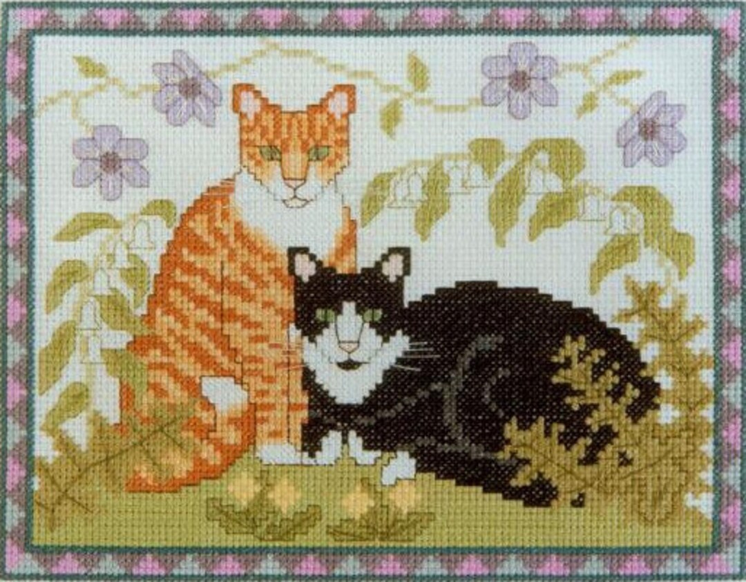 Stunning Vintage Black and Red Cats Printable Pattern HQ Embroidery ...