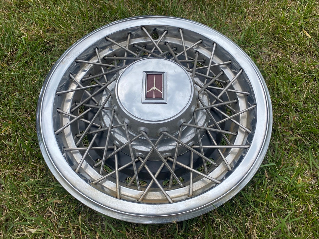 Vintage Oldsmobile Wire Hubcap | Classic Spokes Wheel Cover | 1980s Era ...