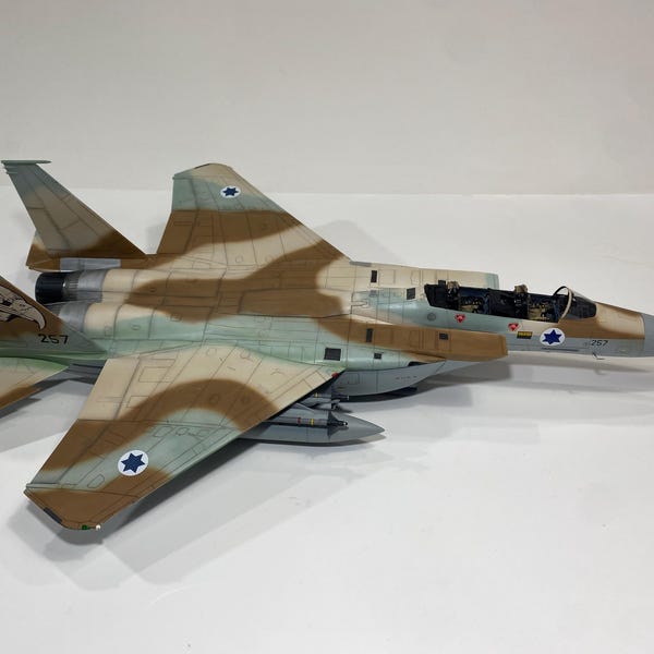 Built Aircraft Diorama - Etsy