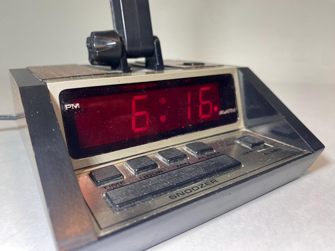 Vintage Spartus Alarm Clock Desk Lamp Digital Woodgrain Mid Century ...