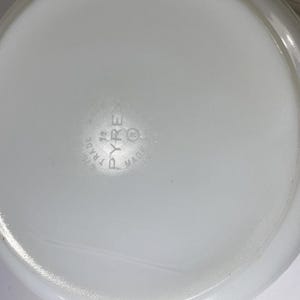 Vintage Pyrex Moon Deco 475B 2 1/2 Qt Casserole Black Red Dot - Great ...