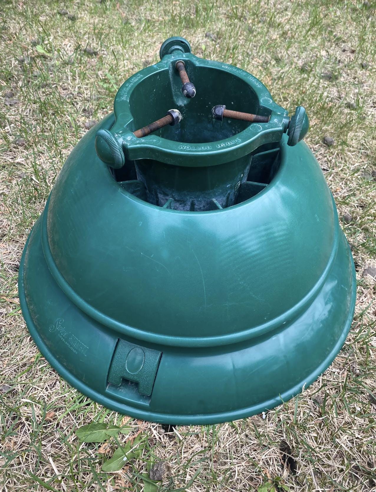 Swivel St. Christmas Tree Stand - 10' Capacity, Quick Setup, Good ...