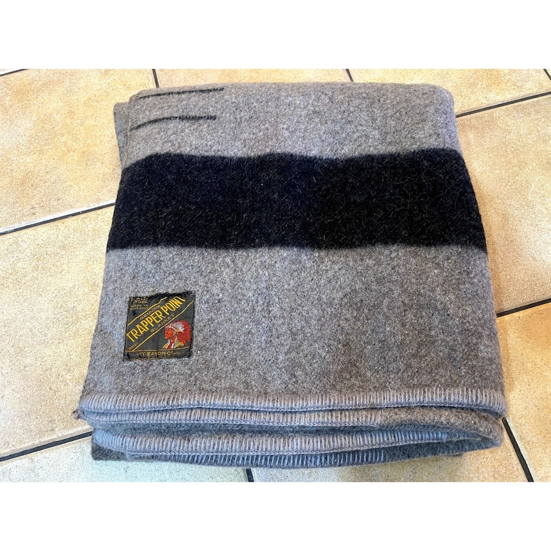 Vintage Trapper Point Eaton's of Canada Wool Blanket 4 Point Black ...
