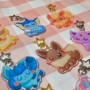Eevee Eeveelutions Keychain / Pokemon Acrylic Charm / Sylveon Leafeon Umbreon Vaporeon Glaceon ...