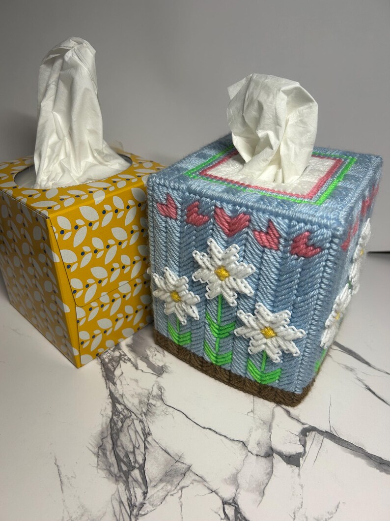 White Daisy Tissue Box Cover - Etsy