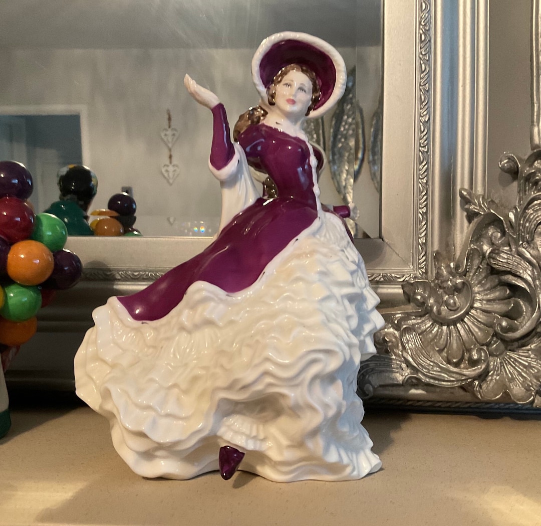 Collectable Royal Doulton Classics Christmas Day 2004 HN4558 - Etsy