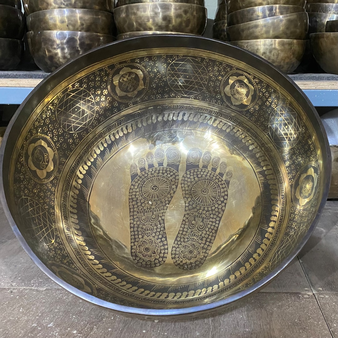 16 Inches to 24 Inches Large Standing Feet Therapy Bowl- Adorned With ...
