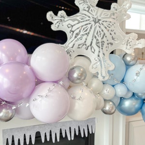 6' Frozen Winter Wonderland Balloon Garland & Streamer Backdrop Kit ...