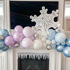 6' Frozen Winter Wonderland Balloon Garland & Streamer Backdrop Kit ...