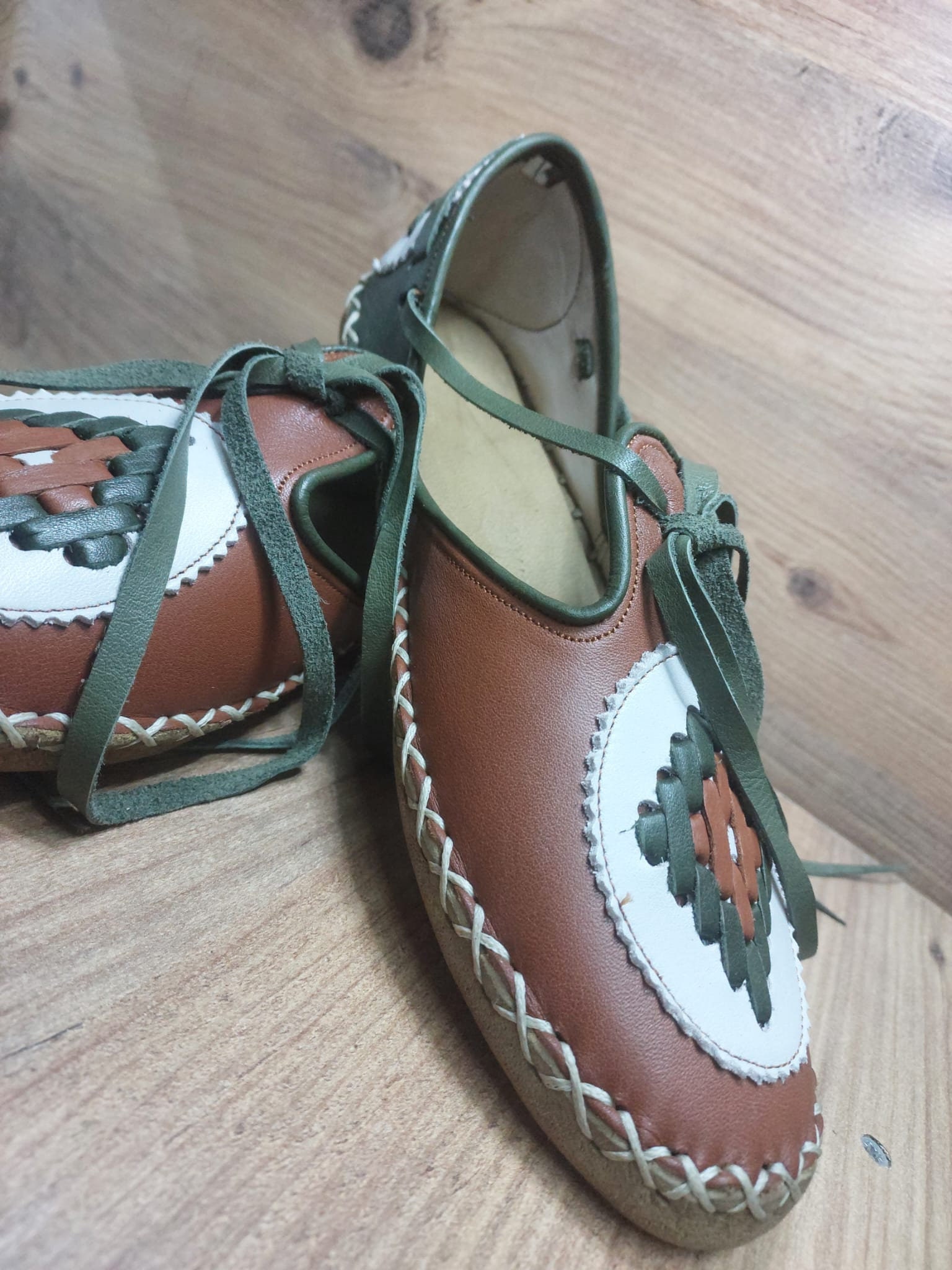 Woman Zero Drop Barefoot That Discharge Electricity From the Body ...