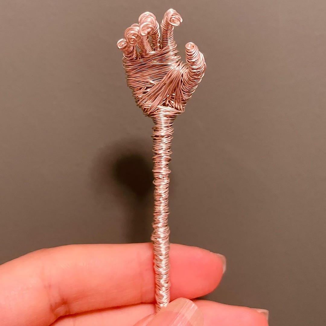 Brass Hand Modeling Cigarette Holder Ring, Handmade Metal Art Wand ...