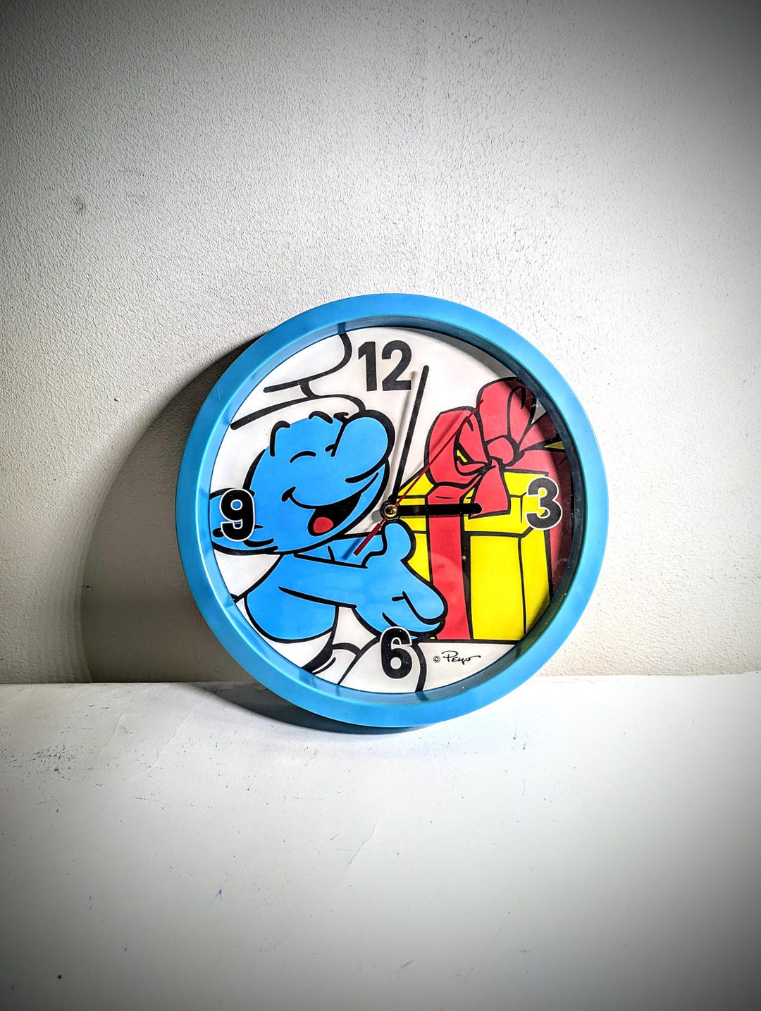 Smurf Wall Clock From Peyo | Battery Operated Smurfs Clock | 10 Inch ...