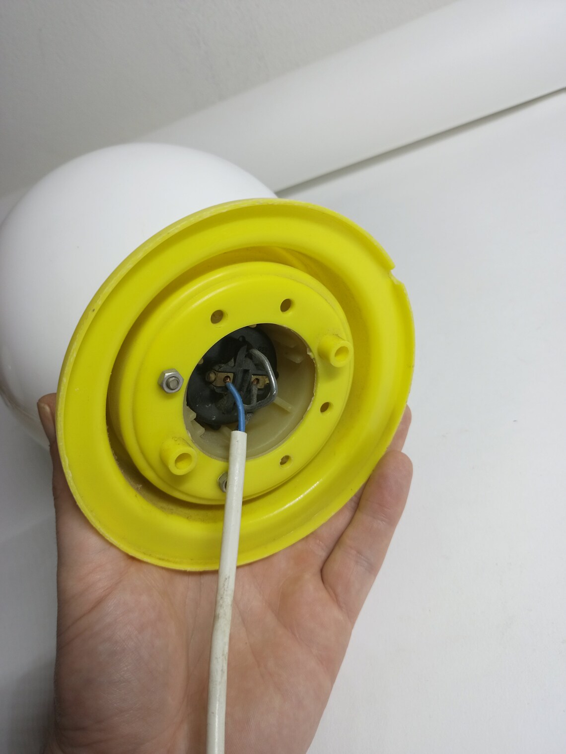 Vintage BRIGHT Yellow Table Wall Lamp White Bulb Yellow Foot- 1970's ...