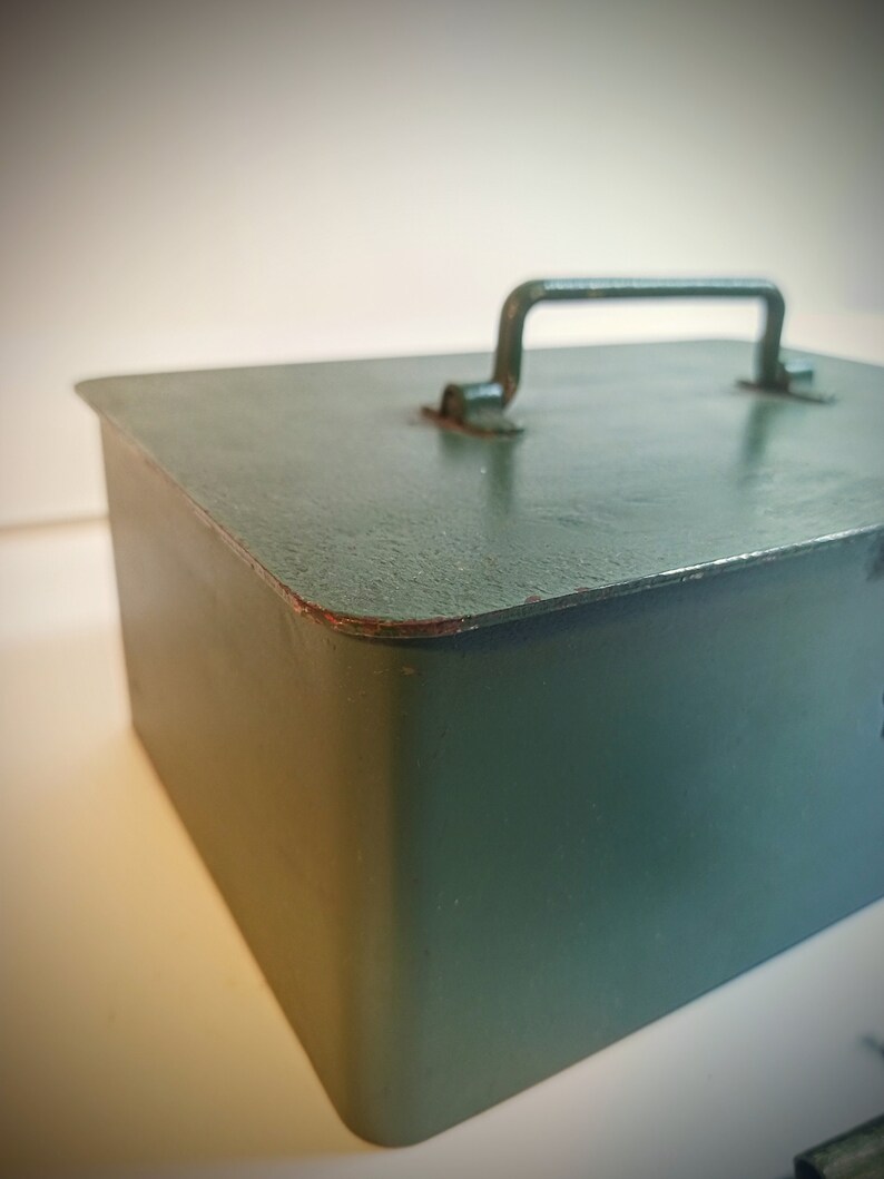 Vintage GREEN Metal Heavy Money Box-volt "safety" 2 Original Keys ...