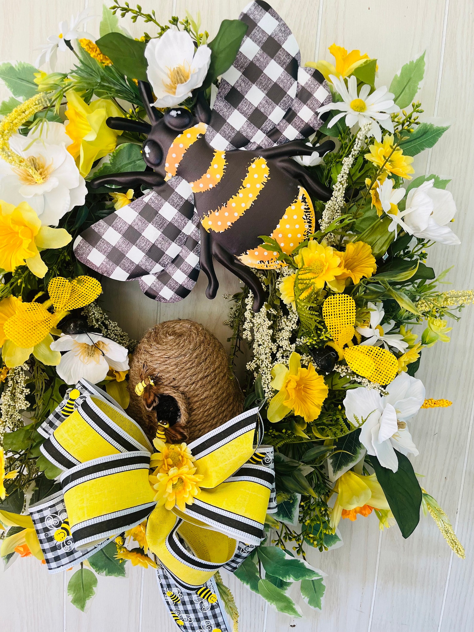 Bee Door Wreath, Bee Hive Wreath, Spring and Summer Bee Wreath, Bee ...