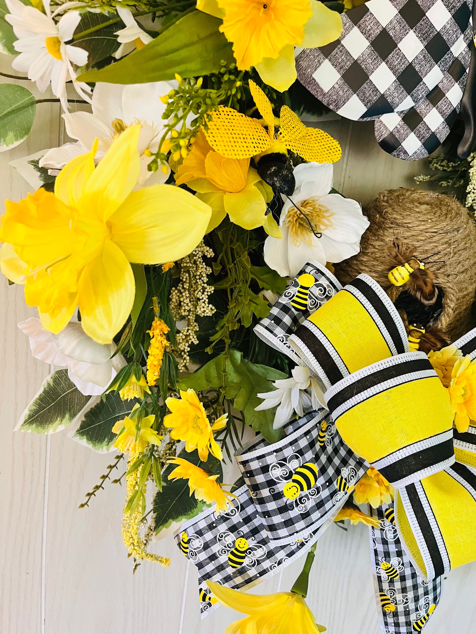 Bee Door Wreath, Bee Hive Wreath, Spring and Summer Bee Wreath, Bee ...