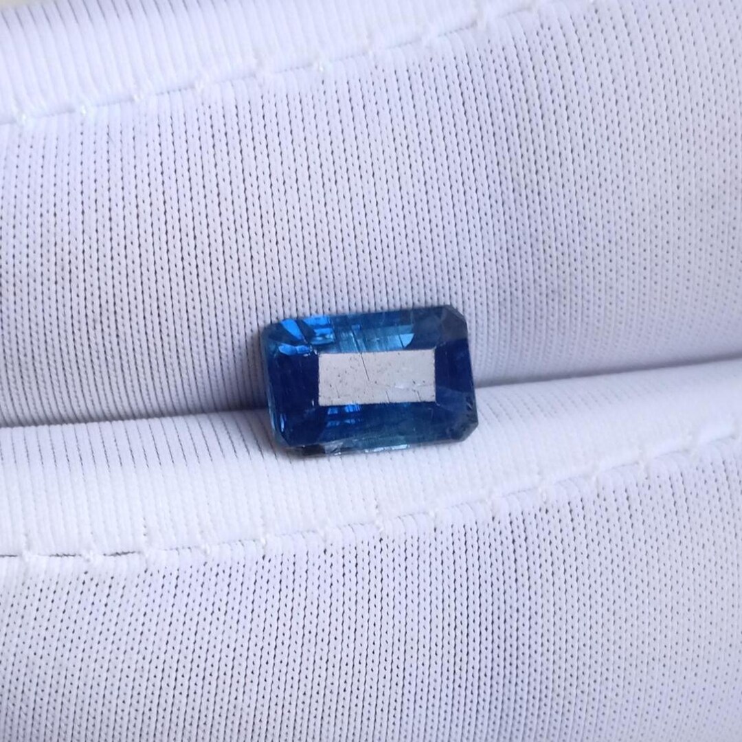 Royal Blue Kyanite Gemstone: Octagon Cut, 1.70 Carat - Etsy