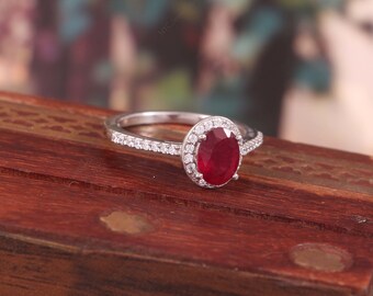 Niassa Ruby Ring - Etsy