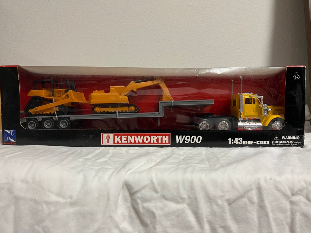 New Ray 1:43 Kenworth W900 Tractor With Dozer & Excavator ~ - Etsy