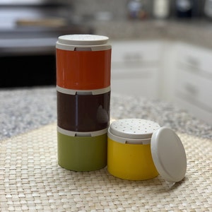 Spice Tower Shaker Set by Tupperware | Vintage Tupperware | Tupperware ...