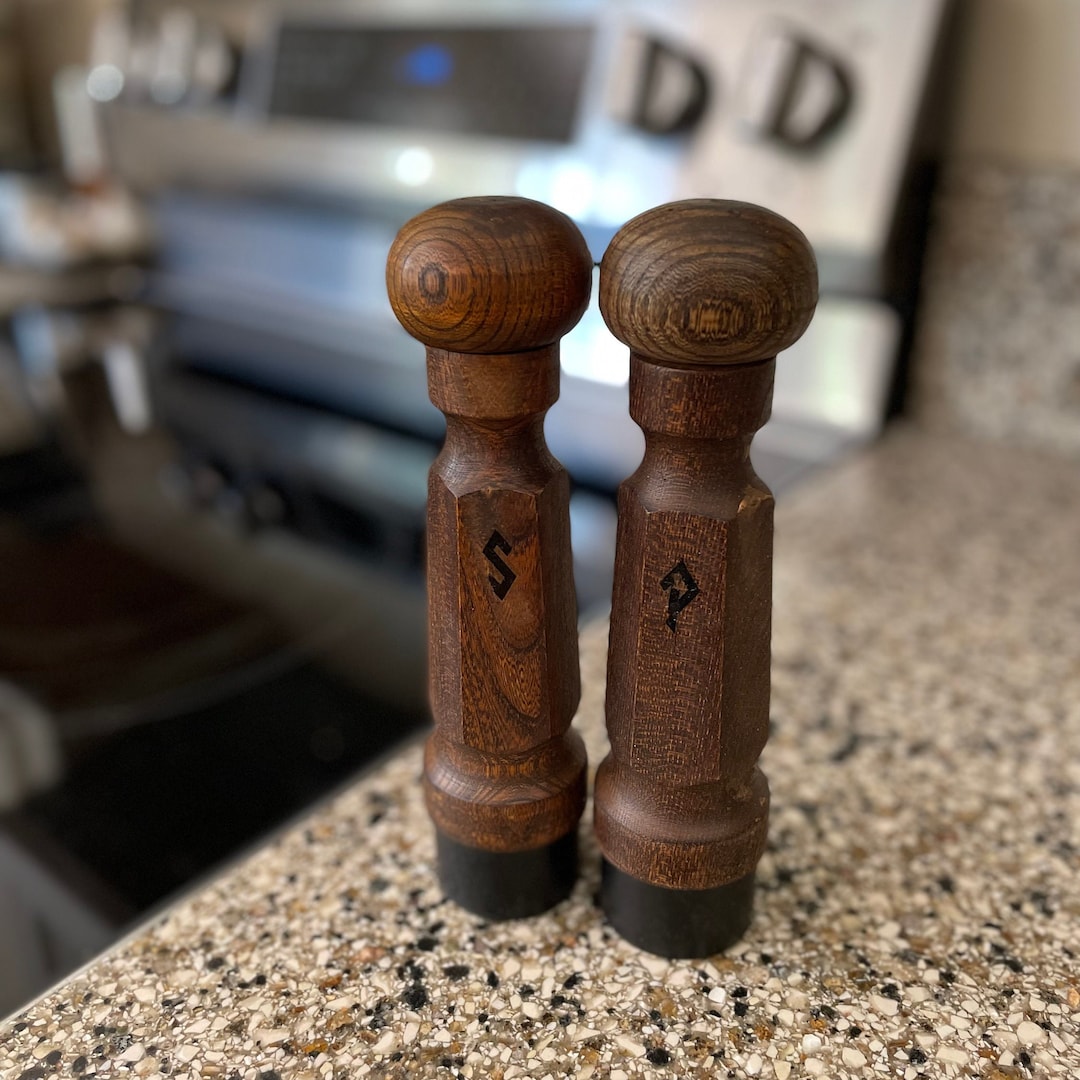 Set of Mid Century Wood El Toro Salt and Pepper Shakers by Nasco | Made ...