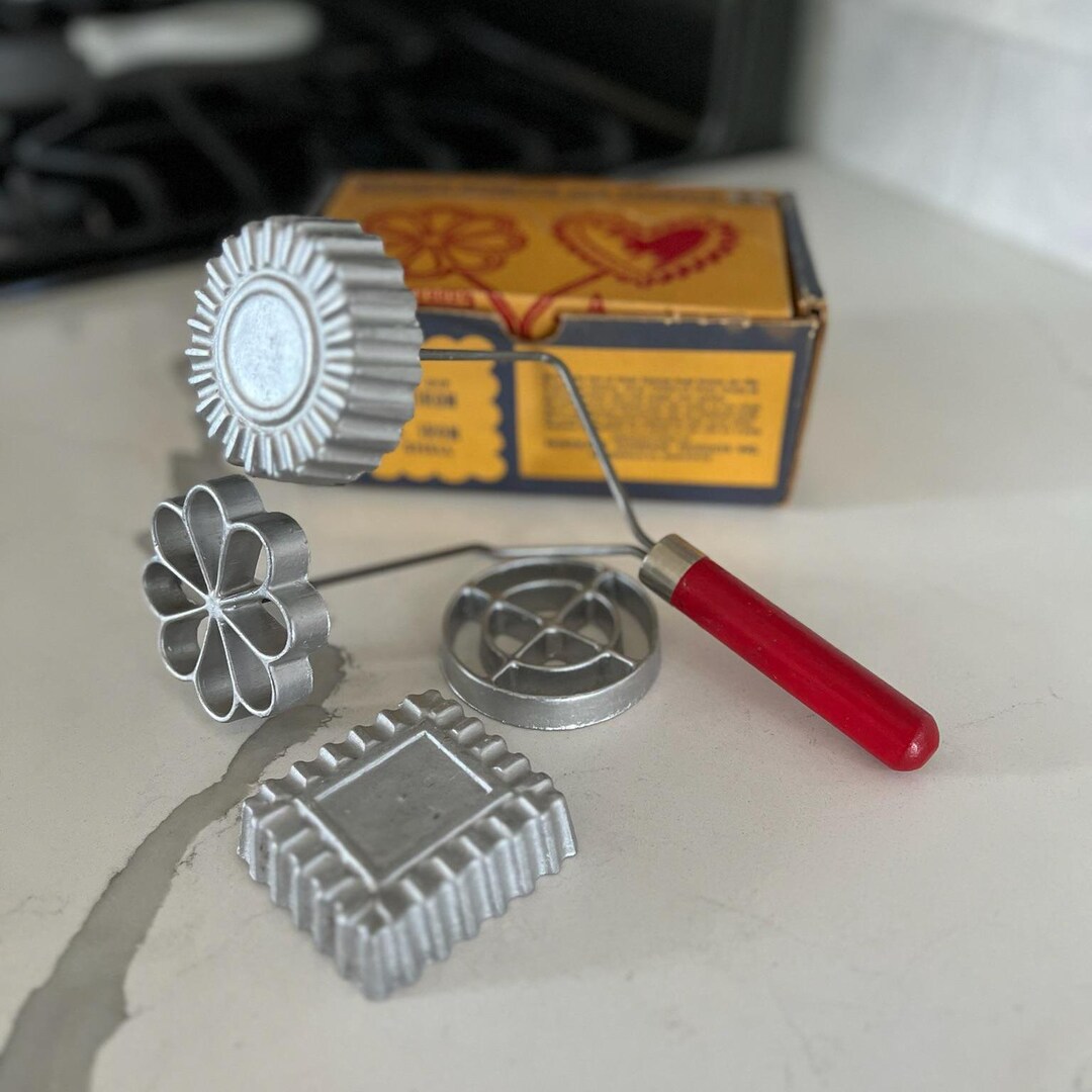 Vintage No. 2102 Double Rosette and Timbale Iron 5 Piece Set in ...