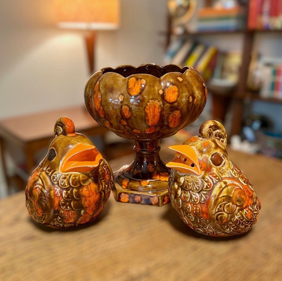 Your Choice of Hand Glazed Ceramic Bird Sponge Holder Detergent Shaker ...