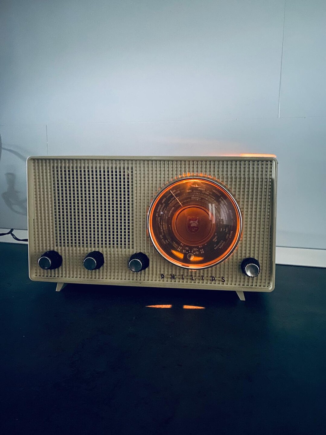 Amazing Original Valve Radio Vintage PHILIPS - Colors: White & Red ...