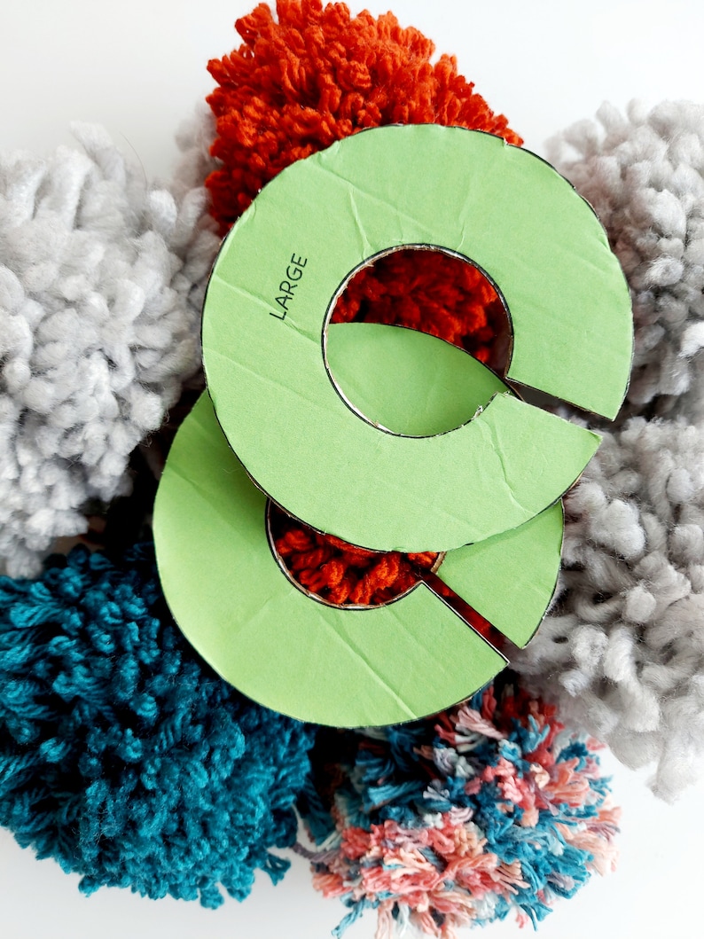 How to Make A Pom Pom Templates and Instructions Printable | Etsy