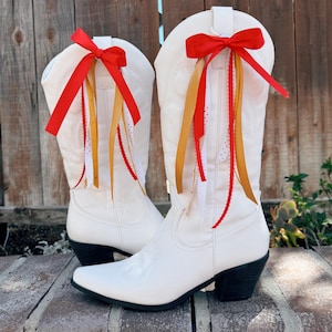 Custom Boot Bows | Boot Ribbons | Clasp on Boot Bows | University ...