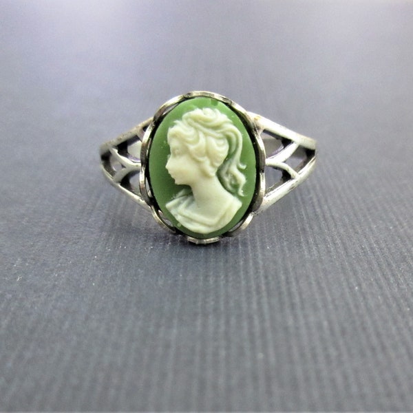 Green Cameo - Etsy