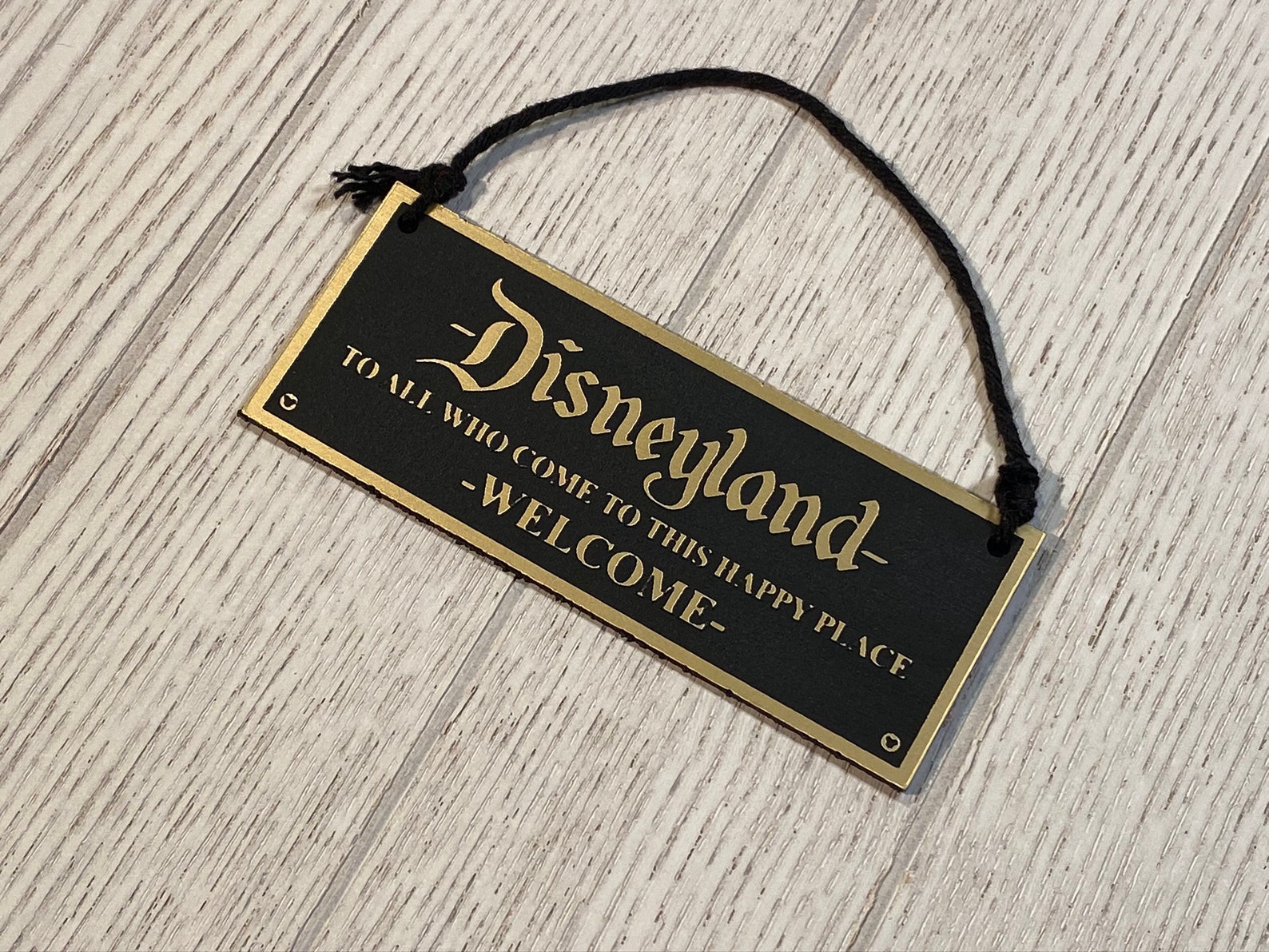 Disneyland Welcome Sign Ornament - Etsy