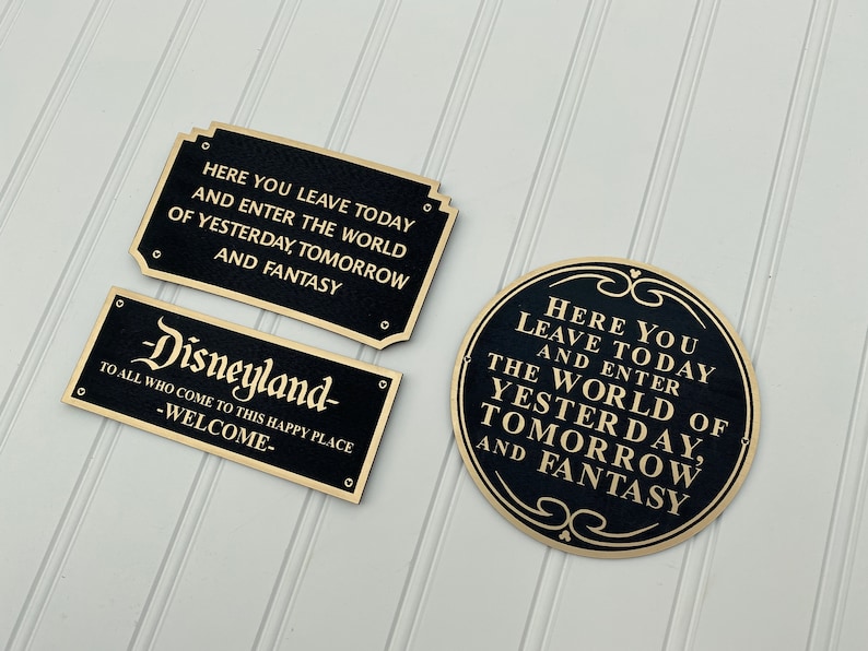 Disney Plaque Set - Disneyland & Disneyworld - Etsy