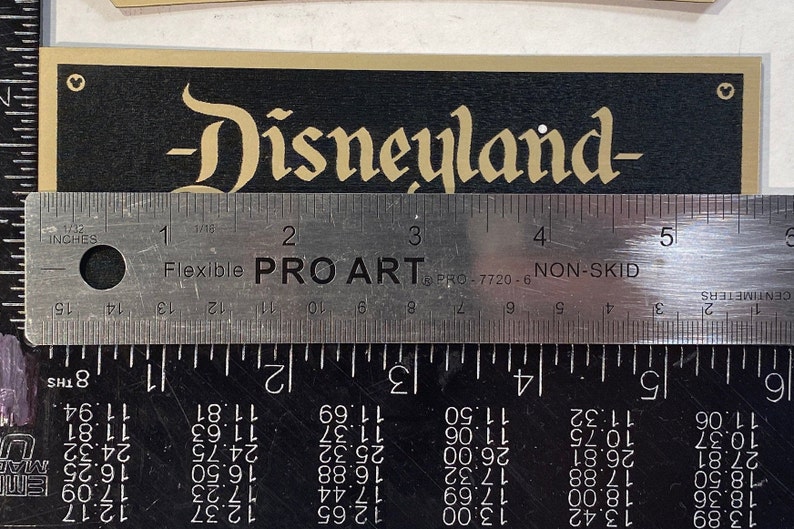 Disney Plaque Set - Disneyland & Disneyworld - Etsy
